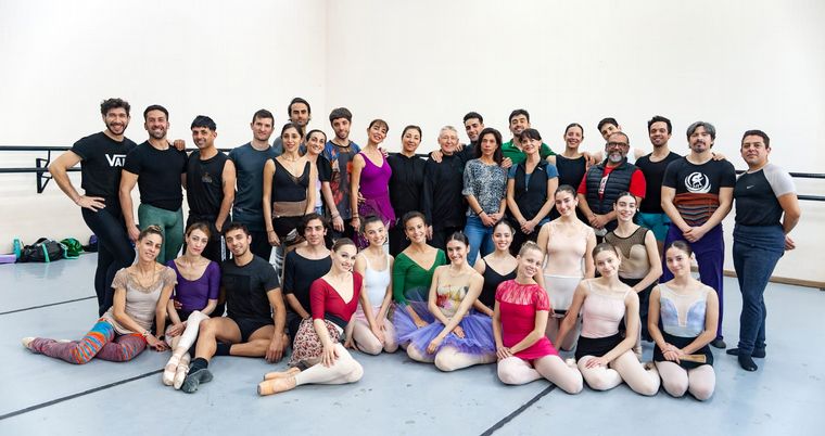 Patricia Baca Urquiza es la nueva directora del ballet oficial de ...