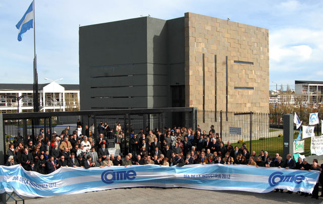 Los industriales celebraron su día con un homenaje a Néstor Kirchner en ...