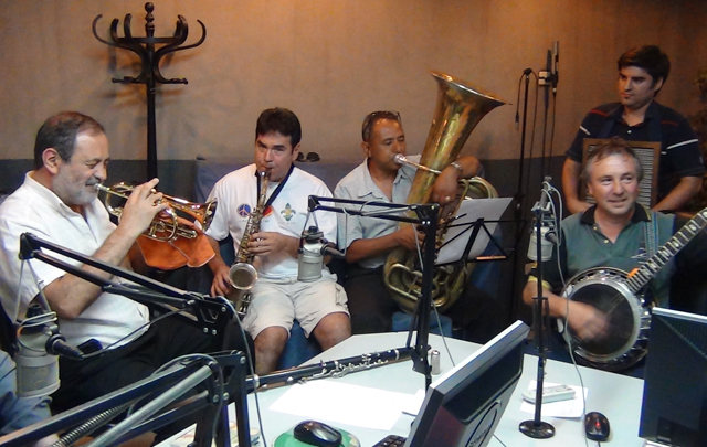 La Small Jazz Band adelantó su show en Viva la Radio - Noticias ...