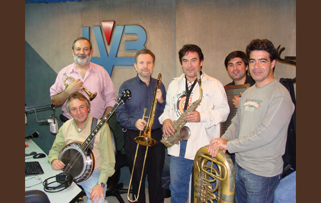 La Small Jazz Band en Noche y Día - Las Perlas de Noche y Día - Noche y ...