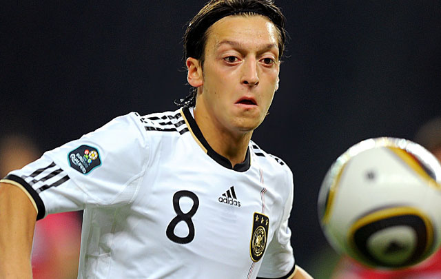 Mesut Özil - Sabías que ... - Brasil 2014 - Cadena 3 Argentina