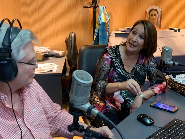 Viva la Radio celebró junto a sus históricas locutoras - Notas - Viva ...