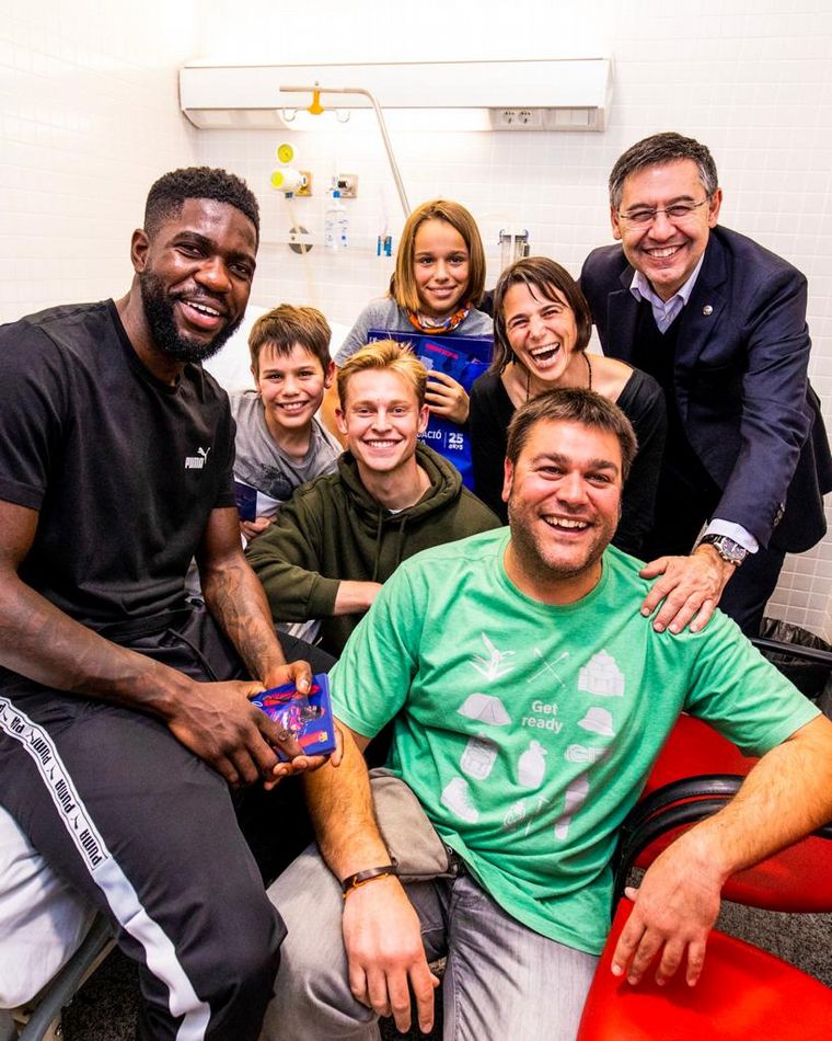 La emocionante visita de Messi a un hospital de niños - Noticias ...