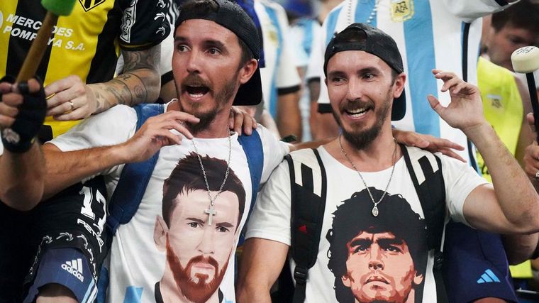 Argentina, local en el Estadio 974: las mejores fotos de los hinchas ... Argentina, local en el Estadio 974: las mejores fotos de los hinchas ...