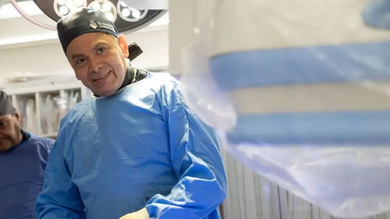 Desafío médico y personal: el cardioangiólogo que operó a su papá de 90 ...