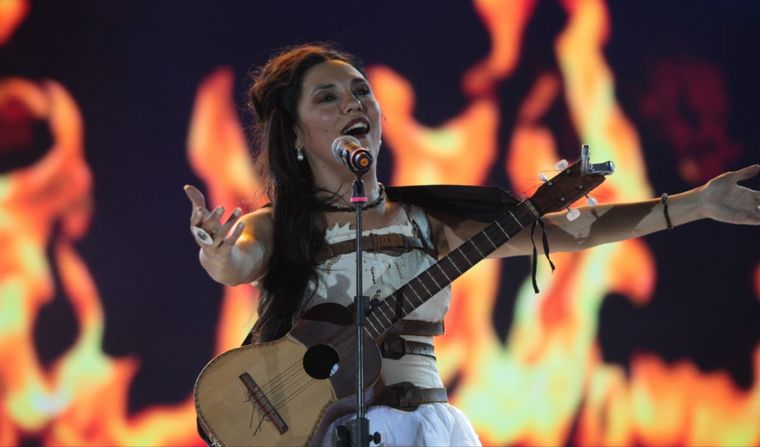 Charo Bogarín, una apasionada por el "folclore del mañana" - Notas ...